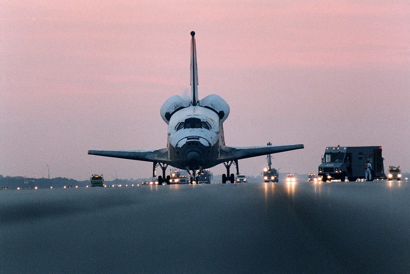 20 Years Ago: NASA’s Space Shuttle breaks a world record for the ...
