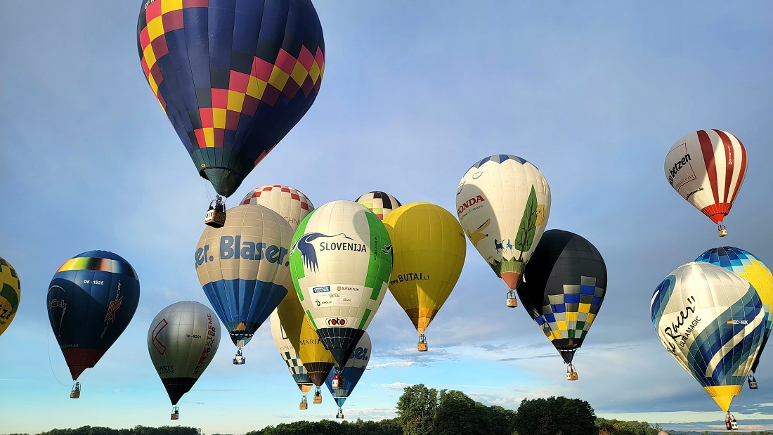 Lift off at the 24th FAI World Hot Air Balloon Championship | World Air ...