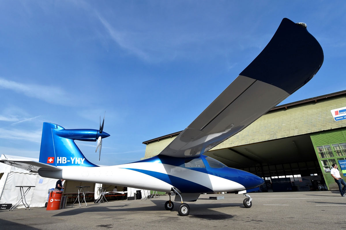 Fans and aircraft from all over Europe join the Electric Fly-In | World ...